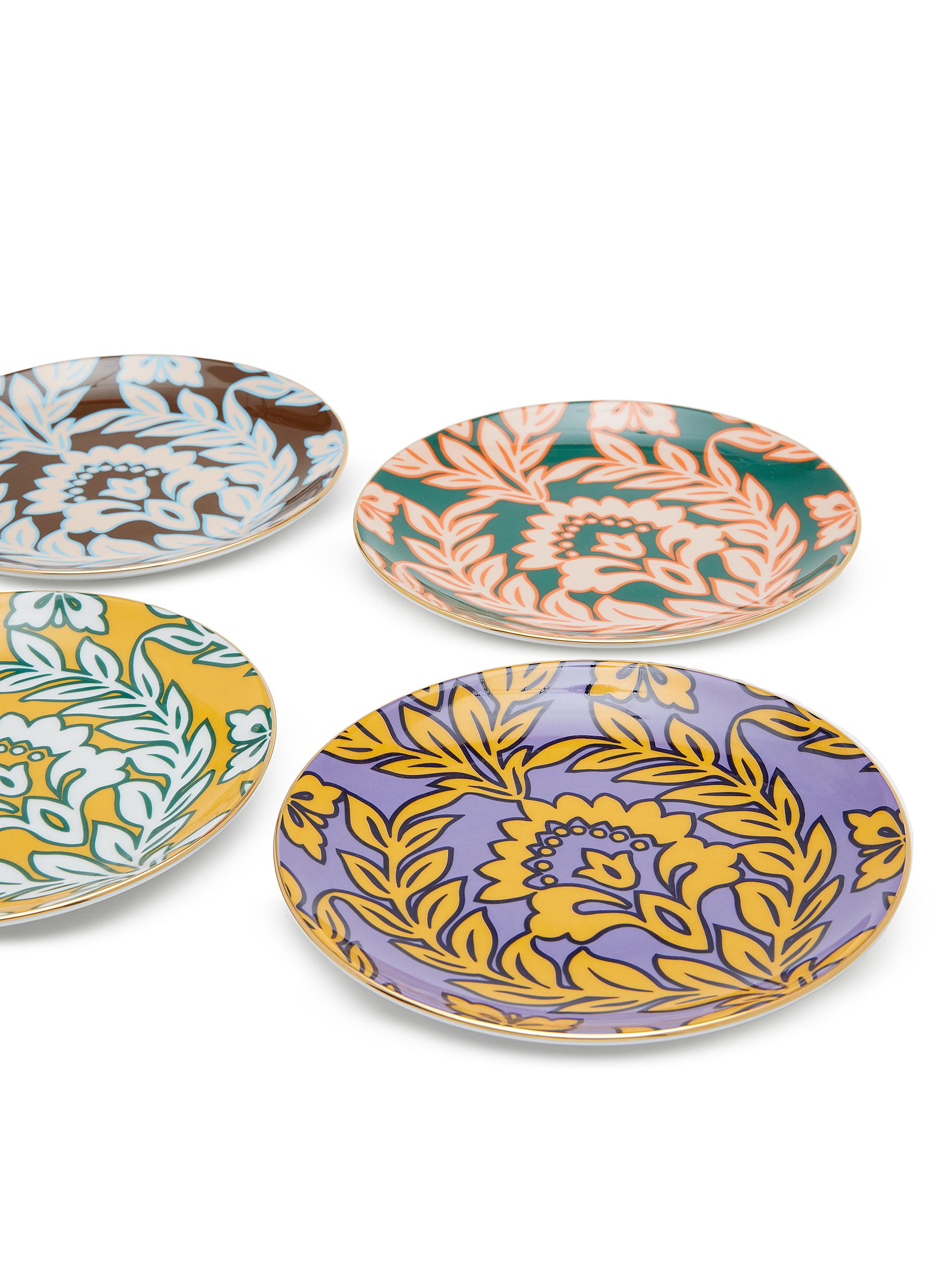 SIDE PLATE SET OF 4 — WINTER GARLAND